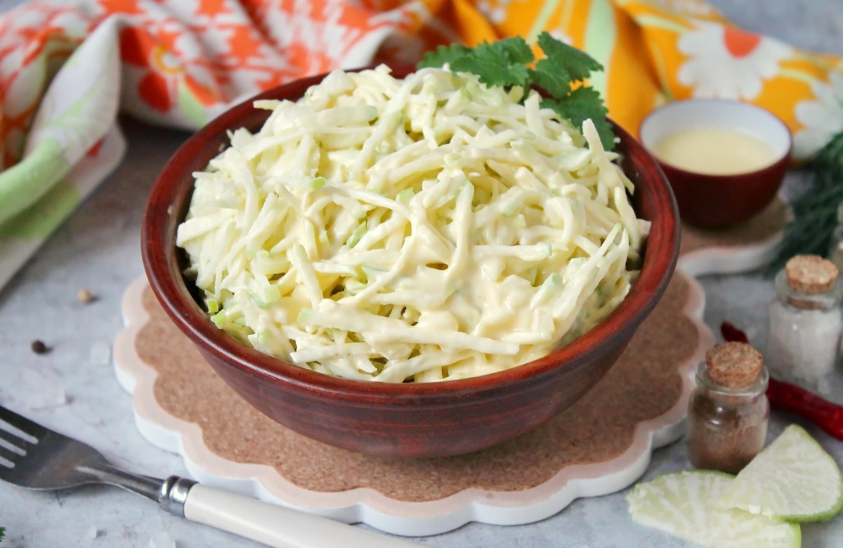 Baltieji ridikai su majonezu - Receptas su nuotraukomis