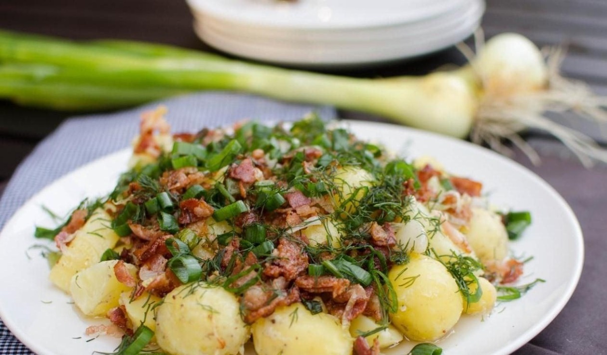 Bulvės su spirgučiais - Receptas su nuotraukomis