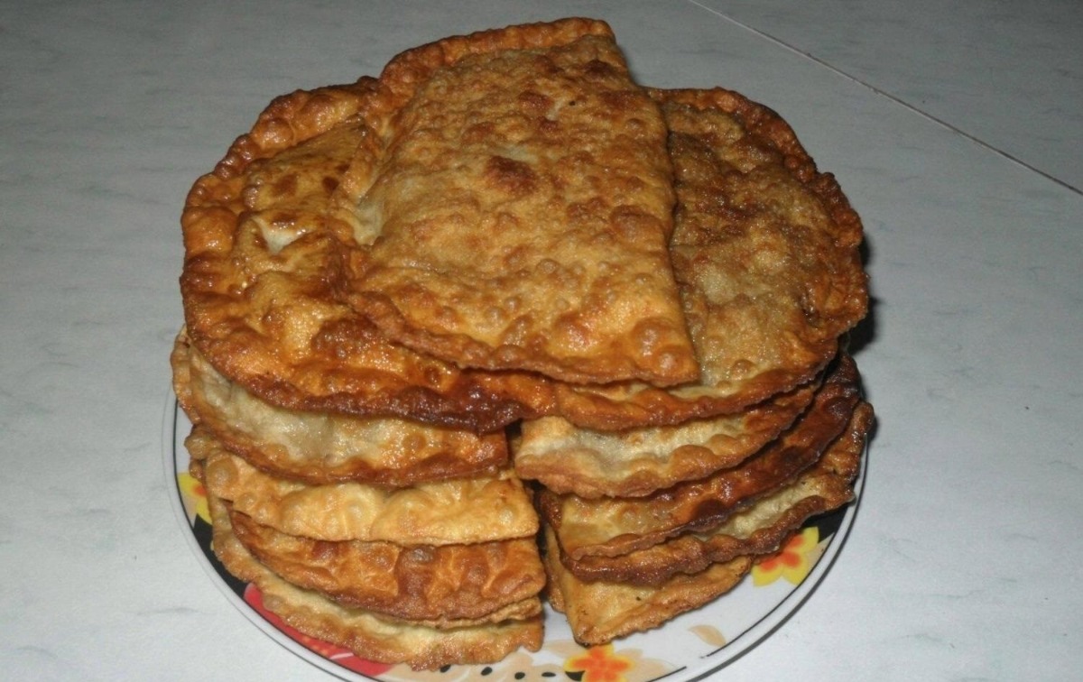 Čeburekai su kefyru - Receptas su nuotraukomis