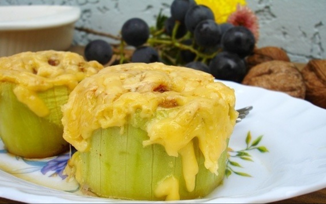 Įdaryta cukinija - Receptas su nuotraukomis