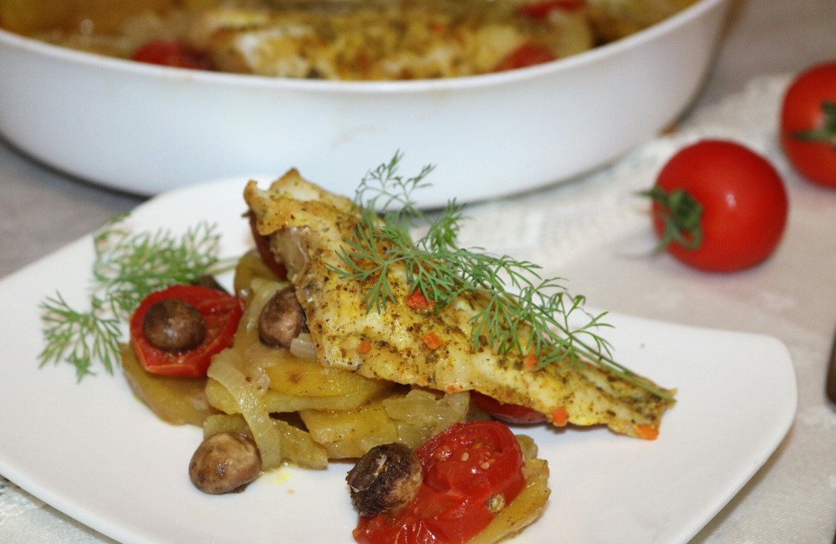 Keptas ešerys su bulvėmis orkaitėje - Receptas su nuotraukomis