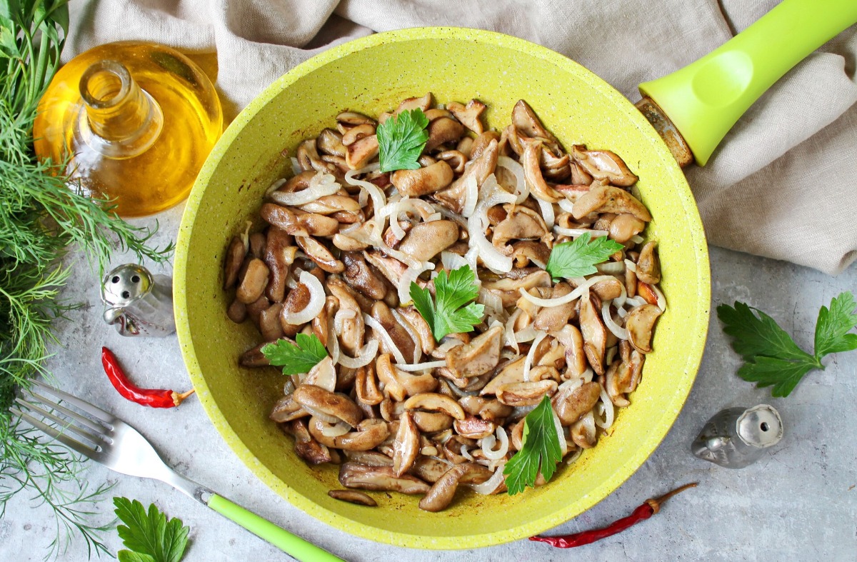 Keptuvėje kepti baravykai - Receptas su nuotraukomis