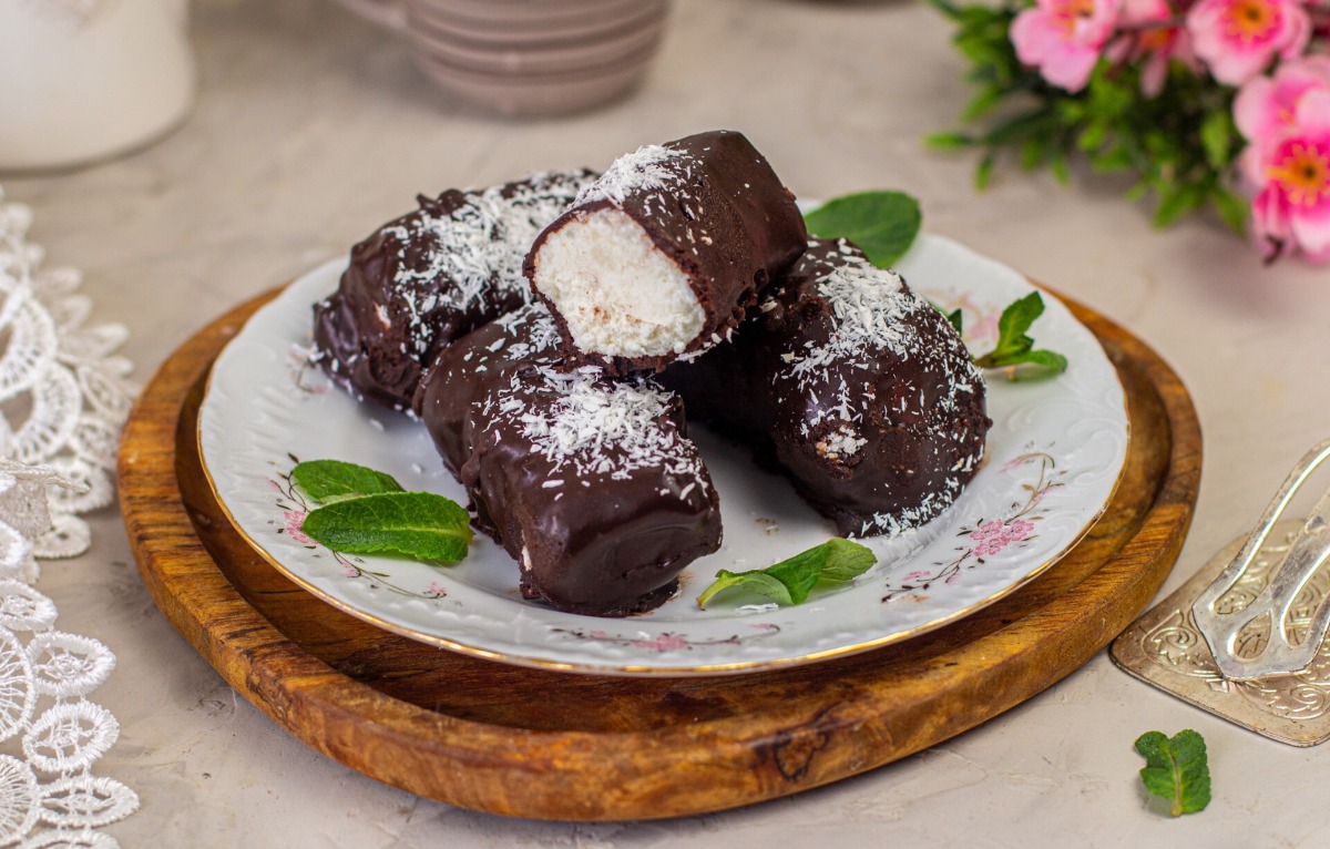 Kokosų varškės sūreliai šokolade - Receptas su nuotraukomis