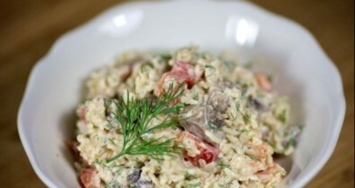 Krevečių, grybų ir ryžių mišrainė - Receptas su nuotraukomis