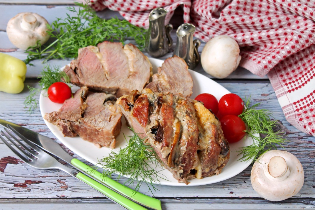 Mėsos akordeonas su sūriu ir grybais - Receptas su nuotraukomis