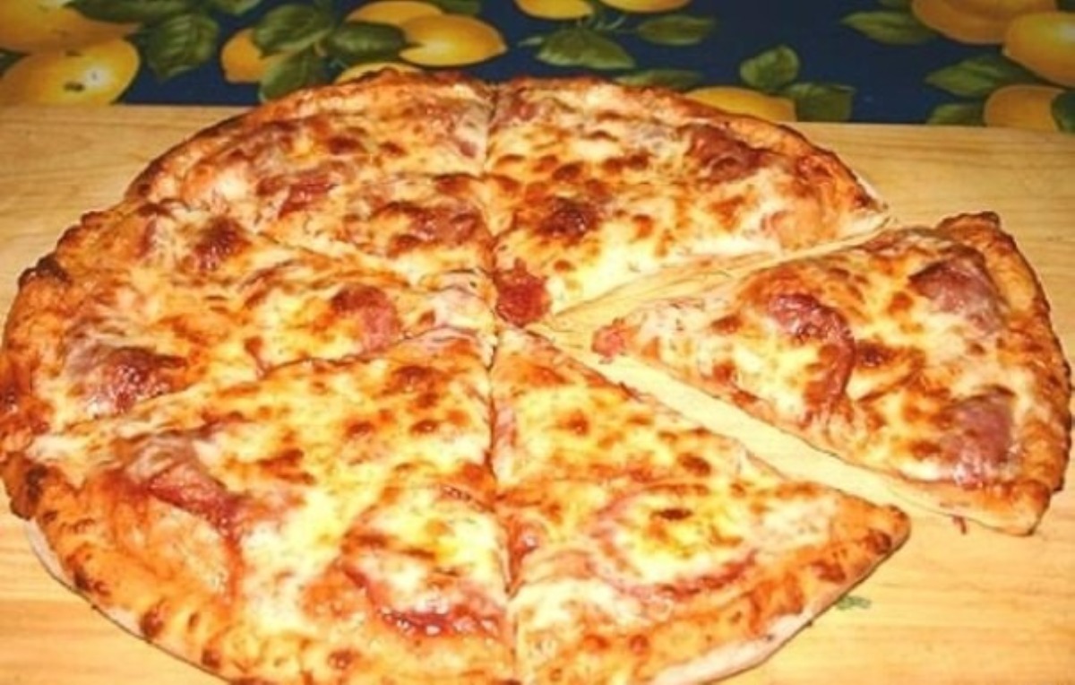 Pica keptuvėje su grietine - Receptas su nuotraukomis