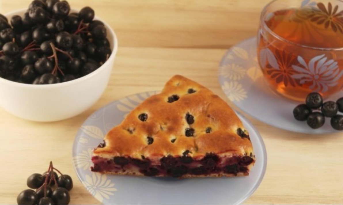 Pyragas su aronijomis - Receptas su nuotraukomis