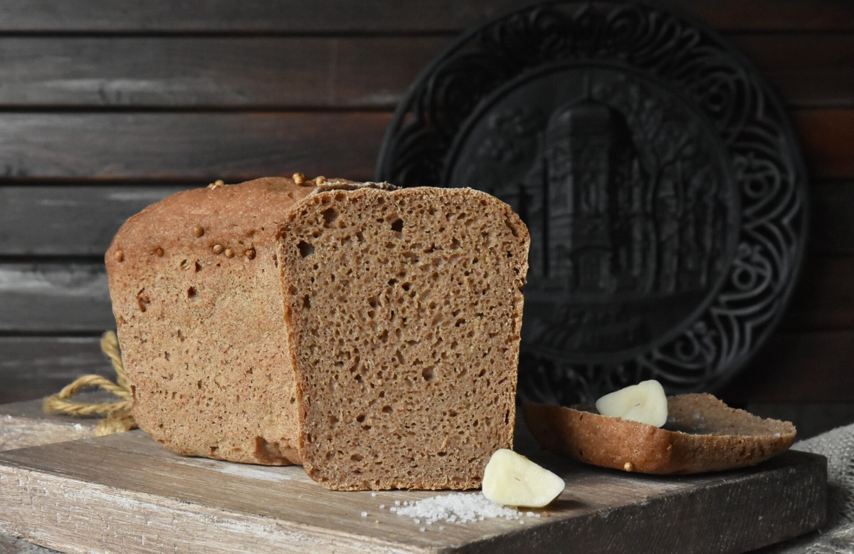 Ruginė duona su medumi - Receptas su nuotraukomis