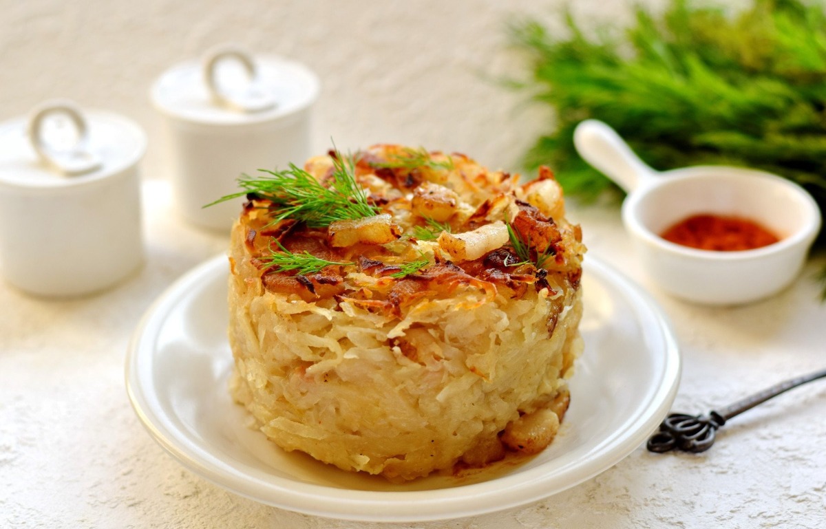 Tarkuotų bulvių kugelis su lašiniais - Receptas su nuotraukomis