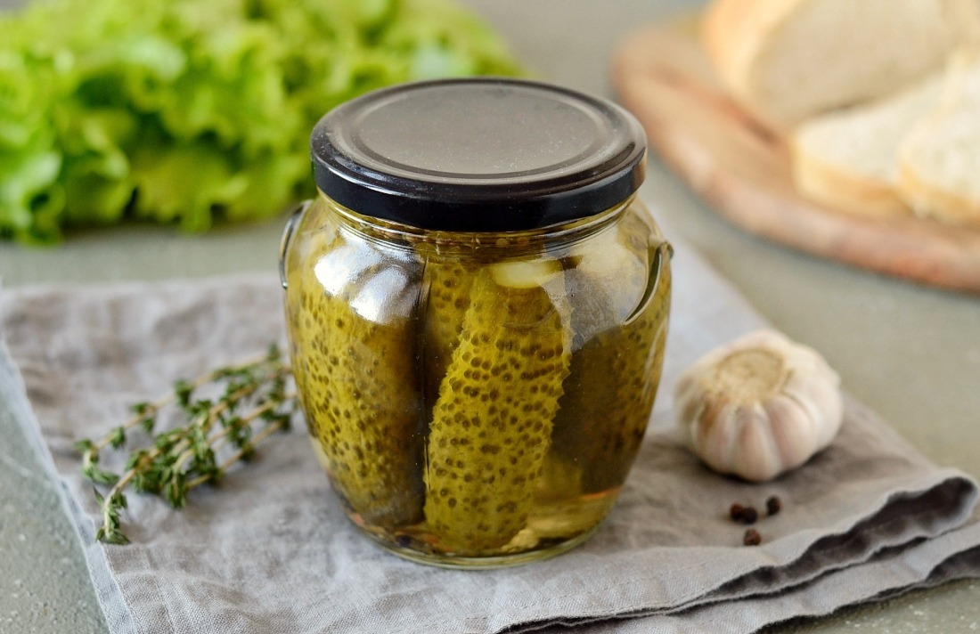 Traškūs marinuoti agurkai - Receptas su nuotraukomis