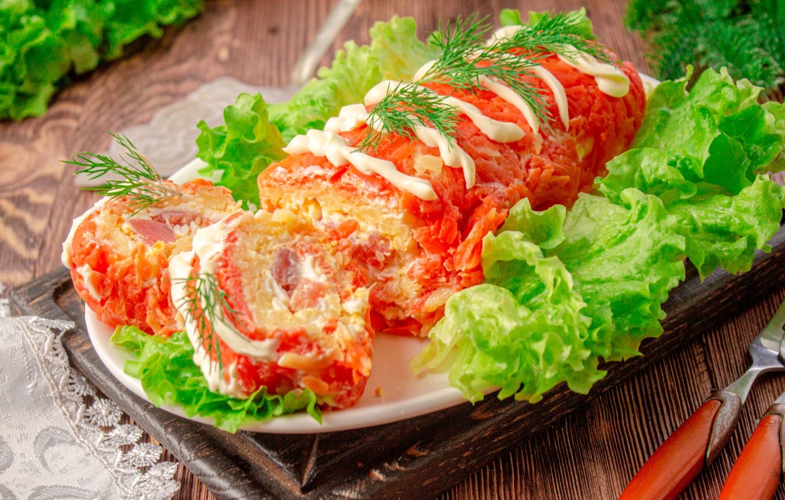 Užkandinės salotos Karališkasis ritinys - Receptas su nuotraukomis